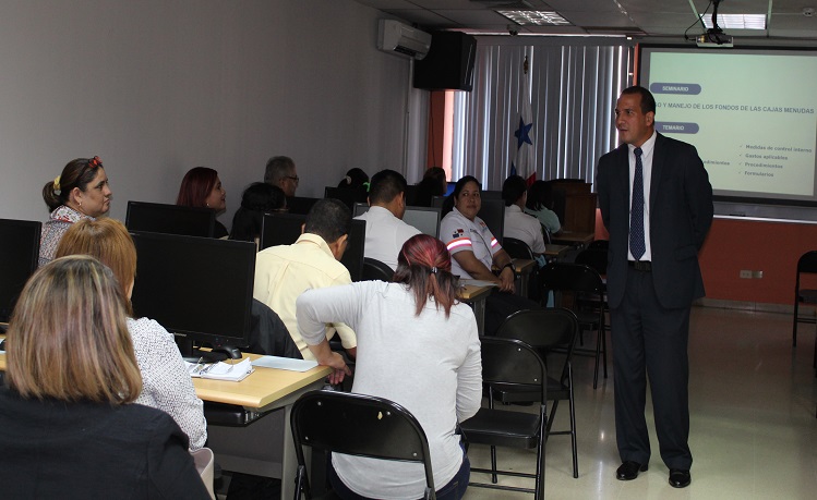 Uso y manejo de los fondos de la caja menuda